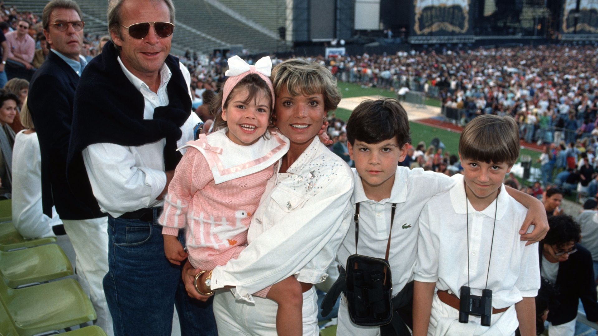 Was bedeutet das? Ben Tewaag löscht Uschi-Glas-Diss wieder