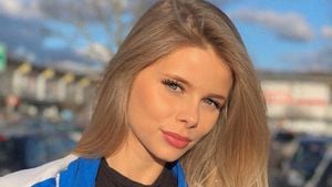 Larissa Neumann | Promiflash.de