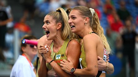 Überraschung: Alica Schmidt knutscht ihren Freund live im TV