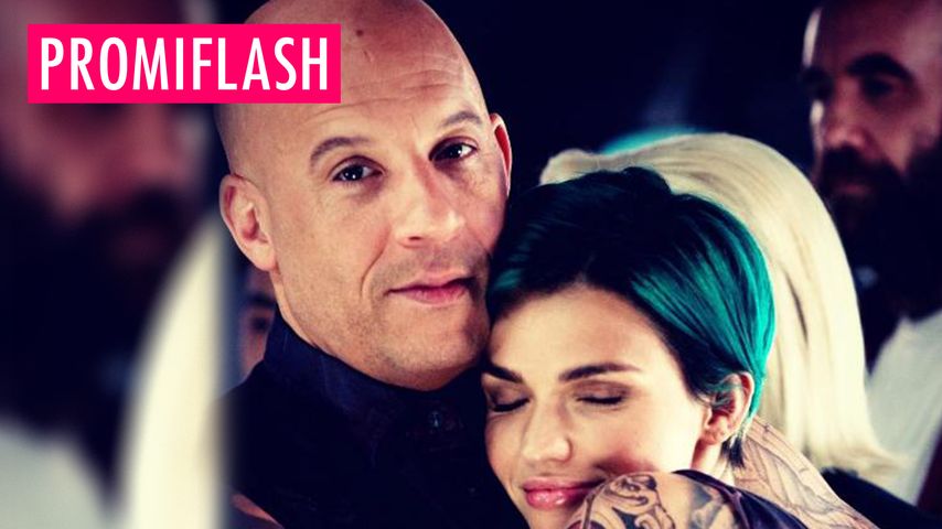 Heiße Fotos: Ruby Rose im Turtel-Urlaub mit Freundin Harley | Promiflash.de