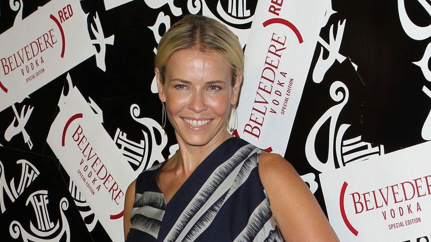 Häh? Chelsea Handler zeigt sich mit Baby-Bauch | Promiflash.de