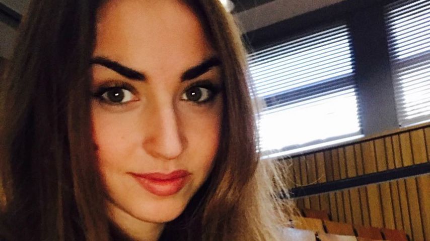 Selfie in der Uni: Klausuren-Stress bei Ekaterina Leonova! | Promiflash.de