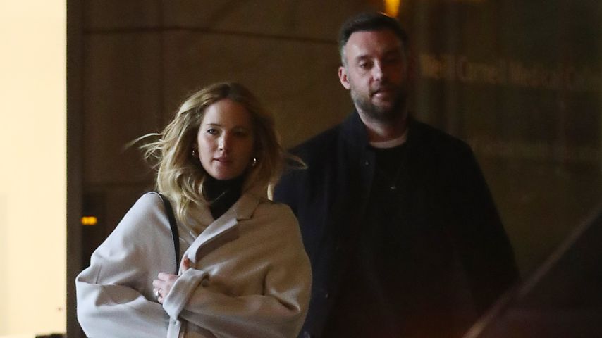 Verdächtig: Hat Jennifer Lawrence ihren Cooke geheiratet? | Promiflash.de