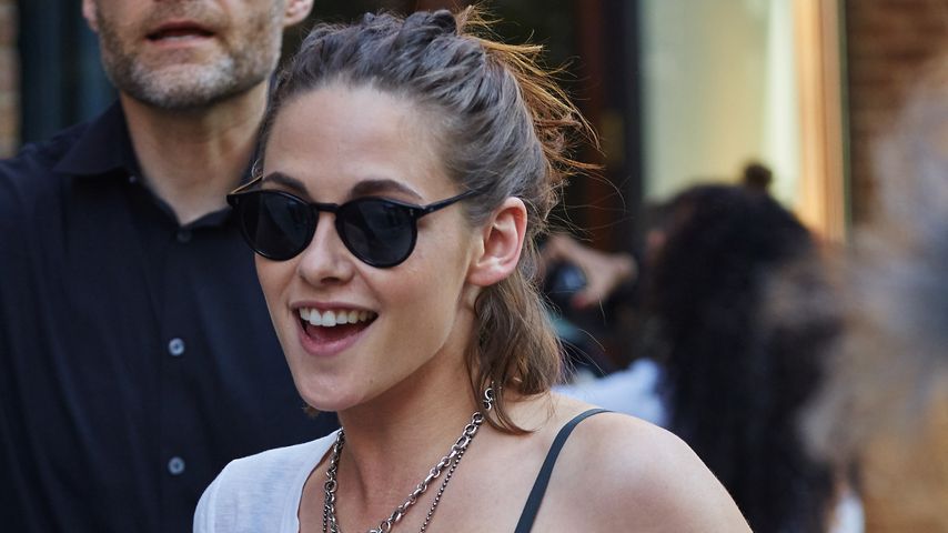 Seltenheit: Kristen Stewart zeigt ihr schönstes Lächeln | Promiflash.de