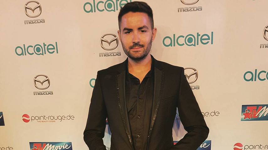 Nach Not-OP: Menderes muss sich jetzt 6 Wochen schonen! | Promiflash.de