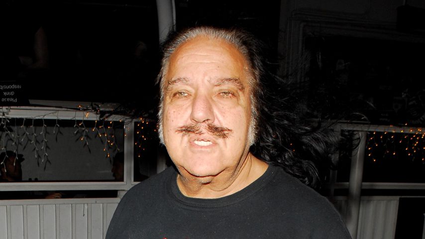 Ex-"Sexgott" Ron Jeremy: Klage wegen sexueller Belästigung! | Promiflash.de