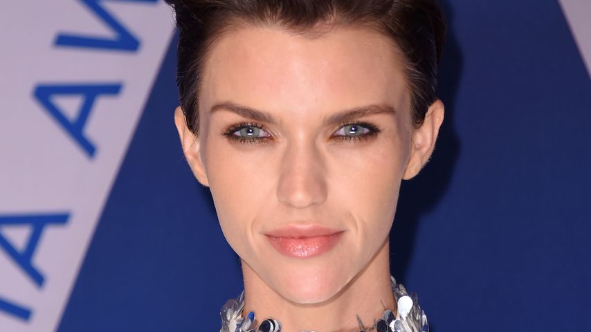 Knochig: Wiegt Ruby Rose (1,70 m) nur noch 44 Kilo? | Promiflash.de