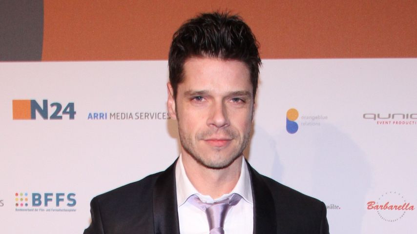 Stephen Dürr: 1. Auftritt nach Turmspring-Unfall | Promiflash.de