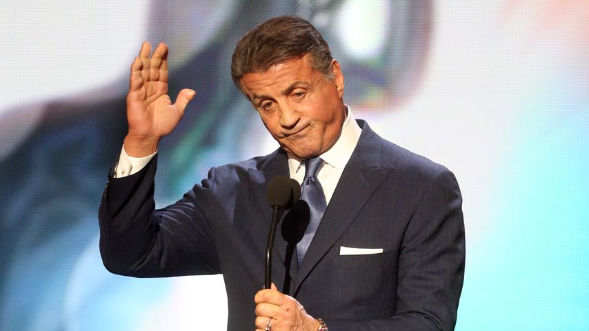 Wird Sylvester Stallone bald zur Frau? | Promiflash.de