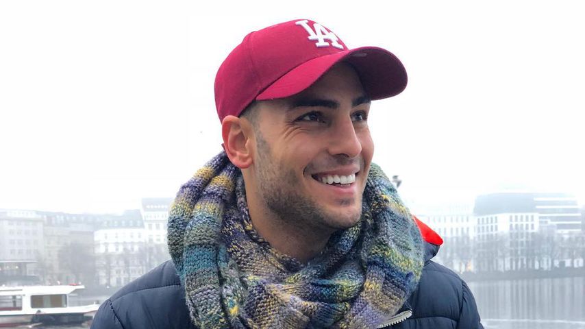 Gut vorbereitet: Timur Ülker paukt für seine GZSZ-Rolle | Promiflash.de