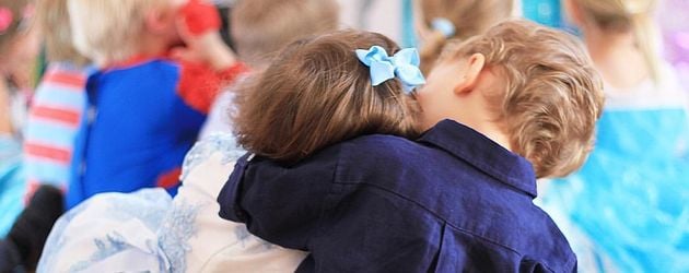 5 Monate nach Fehlgeburt: YouTuberin ist wieder schwanger! | Promiflash.de